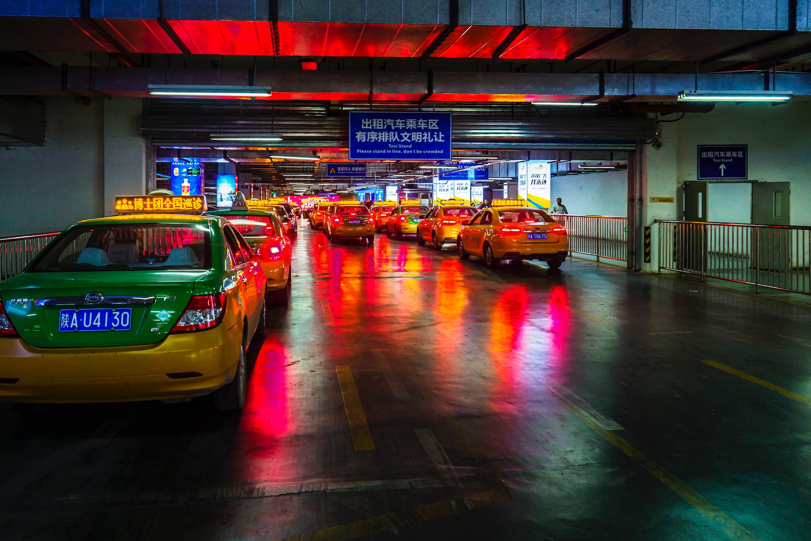 4 Compelling Reasons People Use a Taxi Service - Widget Box